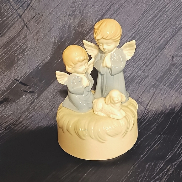 Transworld | Accents | Vintage Angels Music Box Silent Night | Poshmark